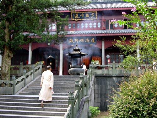 LingYin Temple | Shanghai Travel Guide