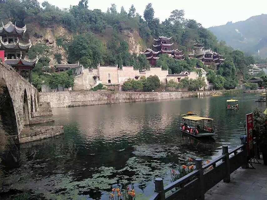 Qinglong Cave | Shanghai Travel Guide